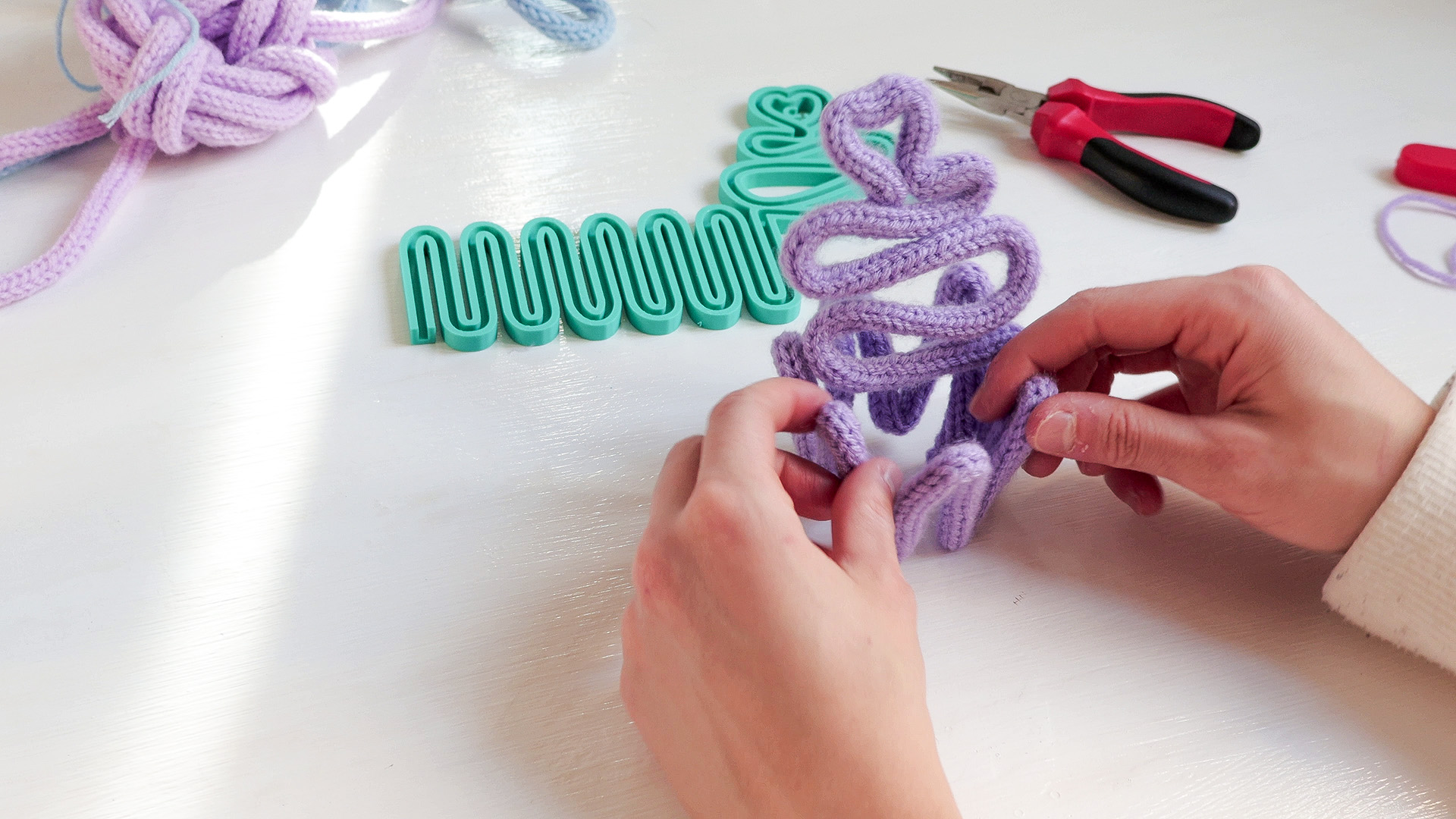 Corso Tricotin Base Online in Diretta su Meet | Craftiamo